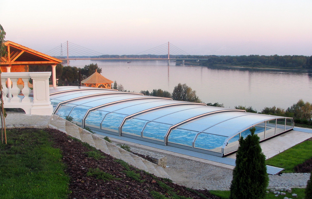 Pool enclosure Oceanic Low - retractable pool cover | SPA International ...