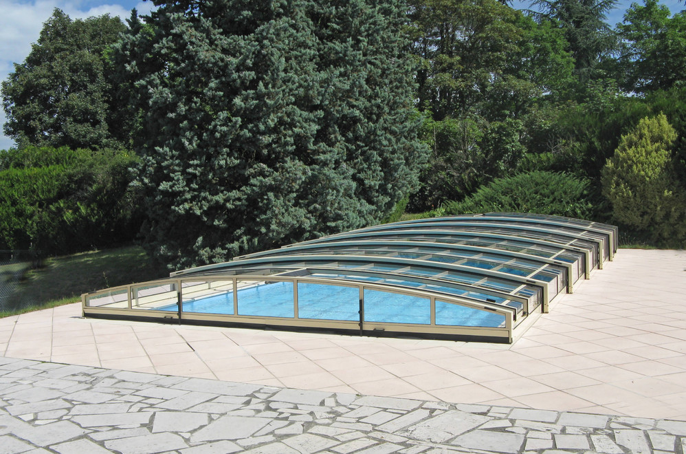 Pool enclosure Viva - retractable pool cover | SPA International Korea