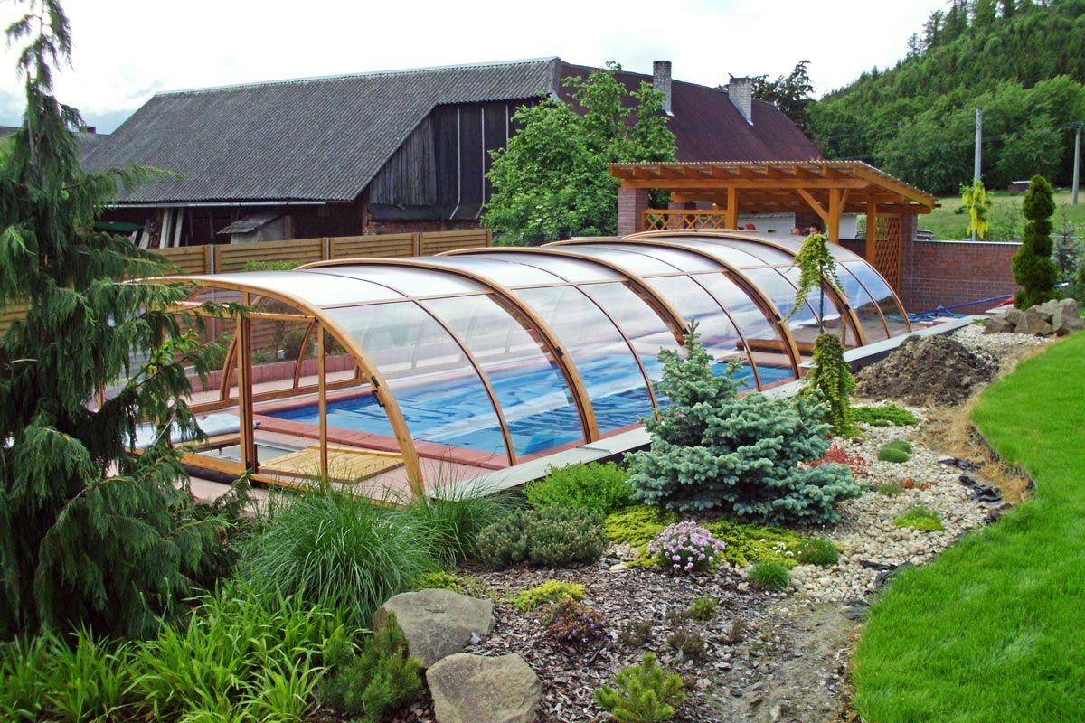 Medium line pool enclosures | Poolenclosures.co.nz