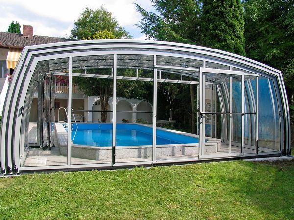 Acoperire piscina Omega – acoperire retractabila pentru piscine | Alukov.ro