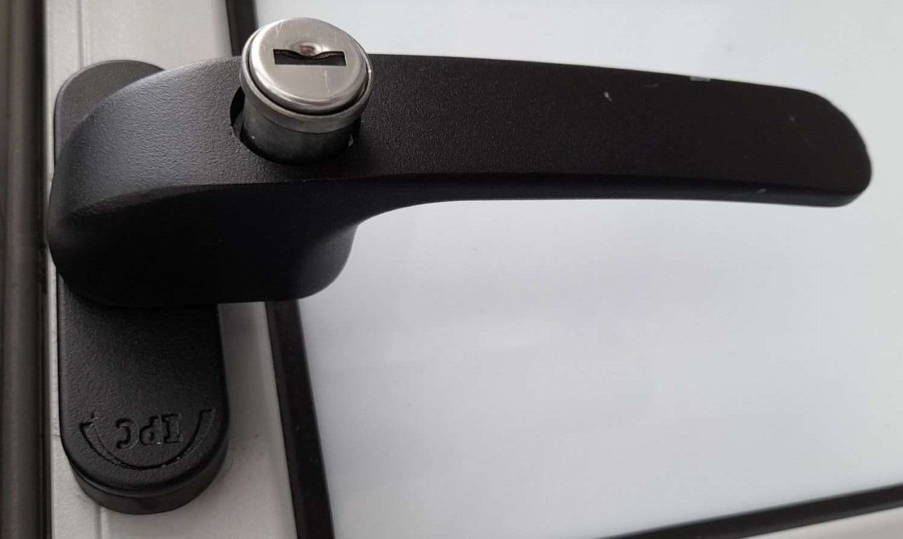 Features and options for pool and patio enclosures | sunrooms ...