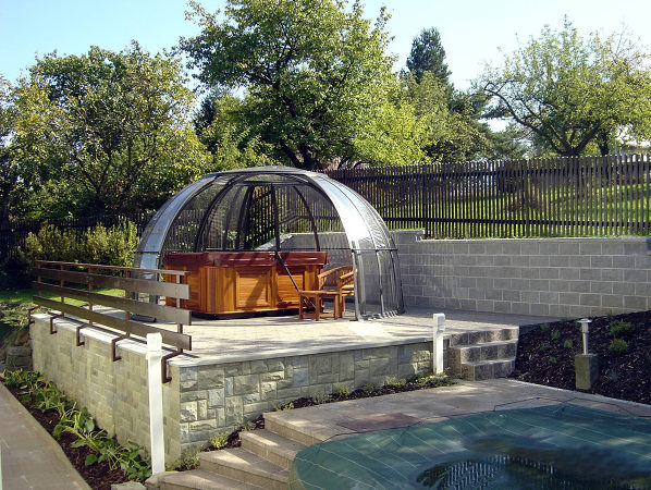 Retractable hot tub enclosure Spa Dome Orlando | sunrooms-enclosures.com