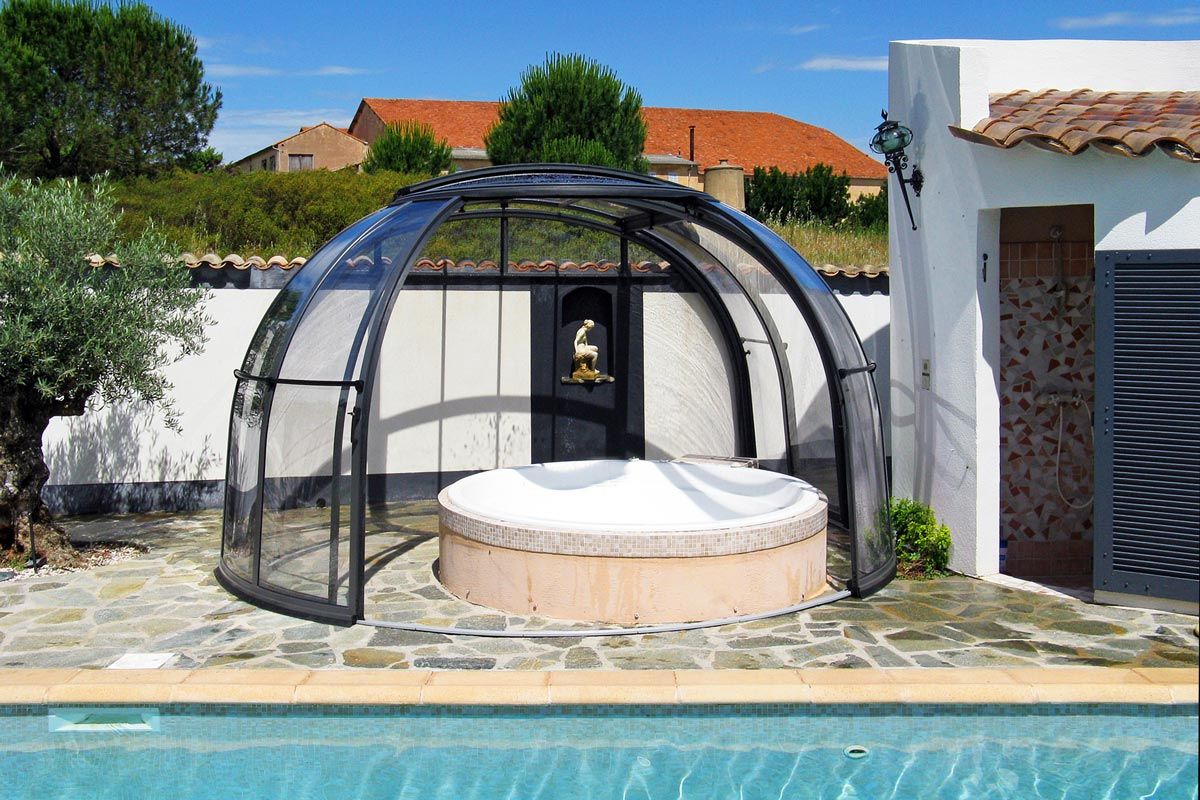 Retractable hot tub enclosures from Pool and Spa Enclosures | sunrooms ...